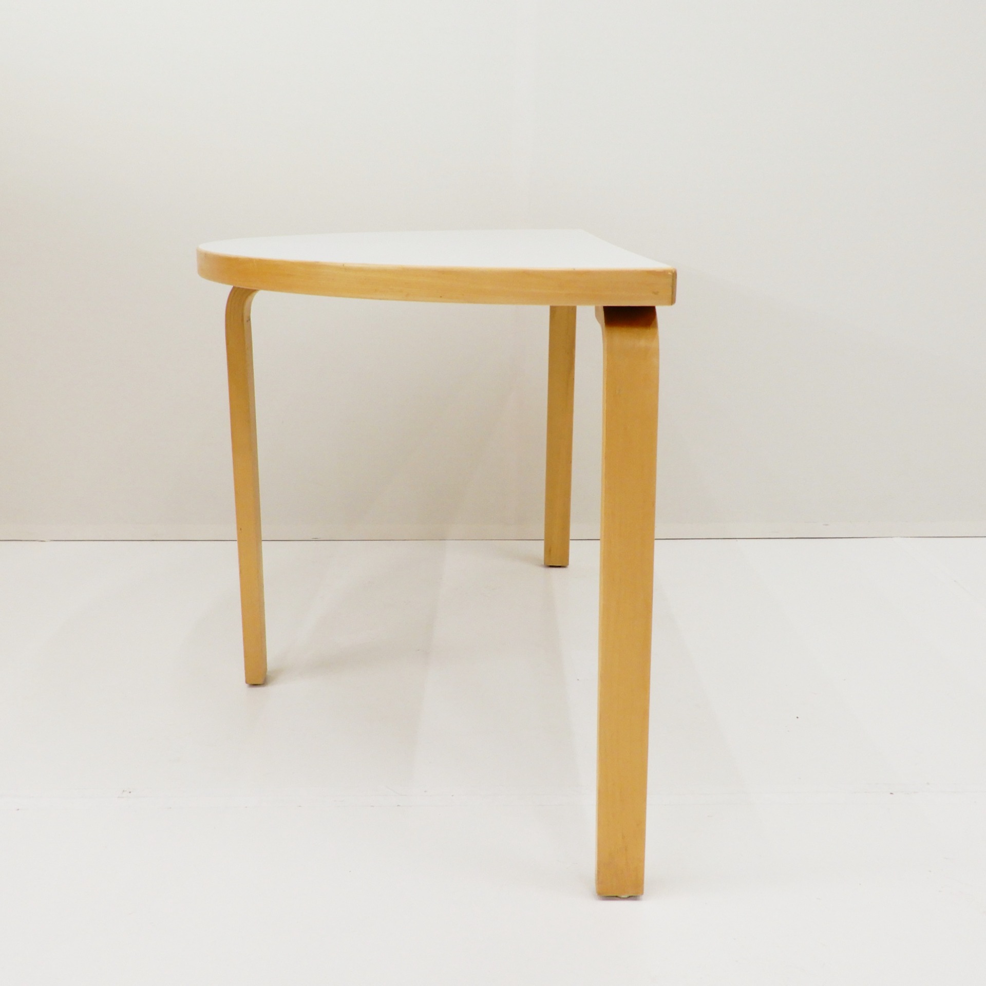 Artek Alvar Aalto 95 pöytä